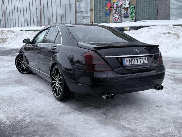 Melns Mercedes-Benz S 320 2006 Klaipėda, ar dzinēja tilpumu 3.00 L un nobraukumu 490 tūkst. km par 7000 €, foto 4 vietnē AUTOMOTO.COM.LV