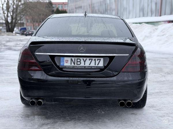 Melns Mercedes-Benz S 320 2006 Klaipėda, ar dzinēja tilpumu 3.00 L un nobraukumu 490 tūkst. km par 7000 €, foto 5 vietnē AUTOMOTO.COM.LV