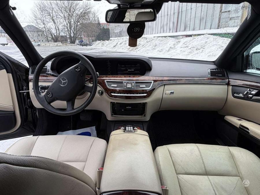 Melns Mercedes-Benz S 320 2006 Klaipėda, ar dzinēja tilpumu 3.00 L un nobraukumu 490 tūkst. km par 7000 €, foto 16 vietnē AUTOMOTO.COM.LV