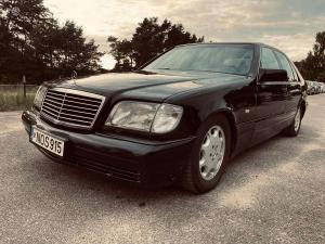 Black Mercedes-Benz S 320 1994 in Vilnius, with an engine capacity of 3.20 L and mileage of 314 thousand km for 4750 €, photo  on AUTOMOTO.COM.LV