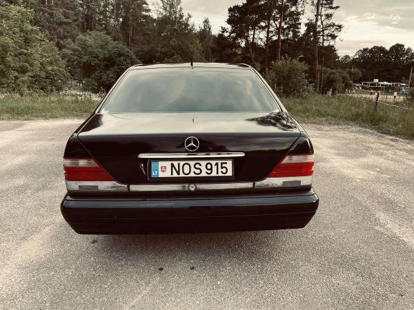Black Mercedes-Benz S 320 1994 in Vilnius, with an engine capacity of 3.20 L and mileage of 314 thousand km for 4750 €, photo 7 on AUTOMOTO.COM.LV