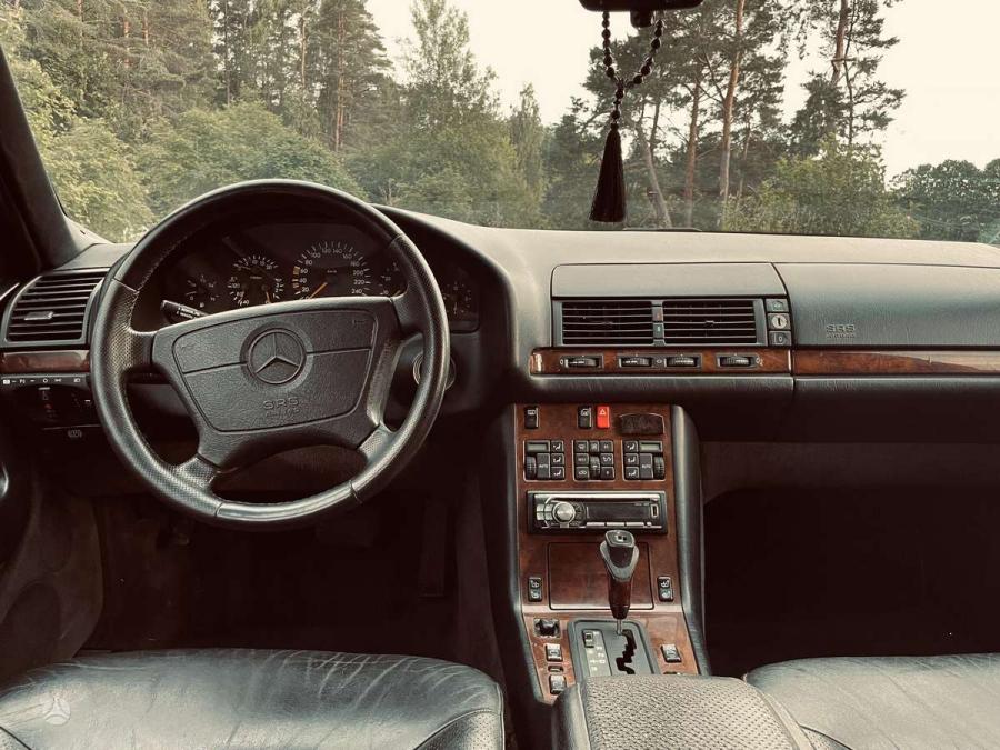 Melns Mercedes-Benz S 320 1994 Viļņa, ar dzinēja tilpumu 3.20 L un nobraukumu 314 tūkst. km par 4750 €, foto 10 vietnē AUTOMOTO.COM.LV