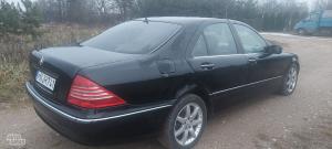 Black Mercedes-Benz S 320 2000 in Vilnius, with an engine capacity of 3.20 L and mileage of 255 thousand km for 1900 €, photo 3 on AUTOMOTO.COM.LV
