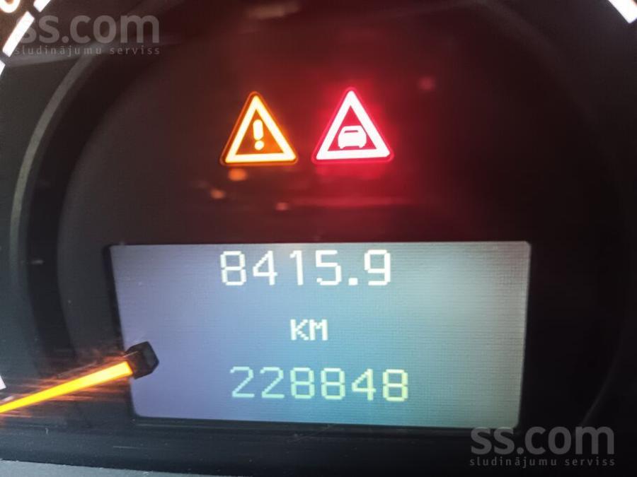 Melns Mercedes-Benz S 320 2001 Rīga, ar dzinēja tilpumu 3.20 L un nobraukumu 229 tūkst. km par 3099 €, foto 9 vietnē AUTOMOTO.COM.LV