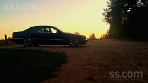 Melns Mercedes-Benz S 320 2002 Preiļi, ar dzinēja tilpumu 3.20 L un nobraukumu 286 tūkst. km par 2250 €, foto  vietnē AUTOMOTO.COM.LV
