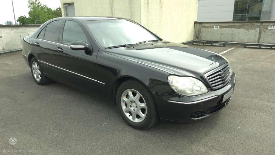 Black Mercedes-Benz S 320 2004 in Vilnius, with an engine capacity of 3.22 L and mileage of 457 thousand km for 3200 €, photo 1 on AUTOMOTO.COM.LV