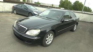 Black Mercedes-Benz S 320 2004 in Vilnius, with an engine capacity of 3.22 L and mileage of 457 thousand km for 3200 €, photo 6 on AUTOMOTO.COM.LV