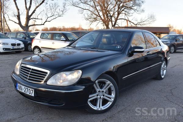Black Mercedes-Benz S 320 2005 in Kuldiga, with an engine capacity of 3.20 L and mileage of 0 thousand km for 2850 €, photo 1 on AUTOMOTO.COM.LV