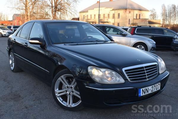 Black Mercedes-Benz S 320 2005 in Kuldiga, with an engine capacity of 3.20 L and mileage of 0 thousand km for 2850 €, photo 4 on AUTOMOTO.COM.LV