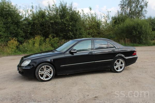 Black Mercedes-Benz S 320 2005 in Kuldiga, with an engine capacity of 3.20 L and mileage of 600 thousand km for 3500 €, photo 2 on AUTOMOTO.COM.LV