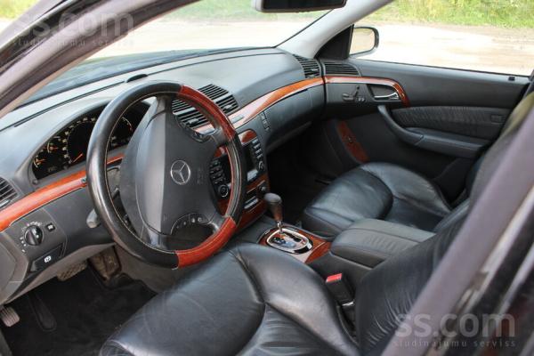 Black Mercedes-Benz S 320 2005 in Kuldiga, with an engine capacity of 3.20 L and mileage of 600 thousand km for 3500 €, photo 8 on AUTOMOTO.COM.LV