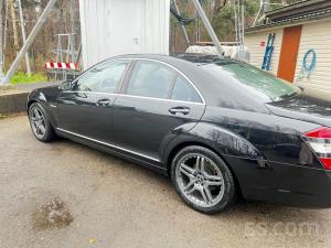 Melns Mercedes-Benz S 320 2006 Rīga, ar dzinēja tilpumu 3.20 L un nobraukumu 307 tūkst. km par 5500 €, foto 3 vietnē AUTOMOTO.COM.LV