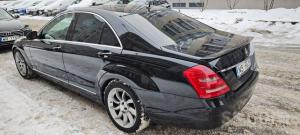 Black Mercedes-Benz S 320 2006 in Riga, with an engine capacity of 3.00 L and mileage of 286 thousand km for 7000 €, photo 15 on AUTOMOTO.COM.LV