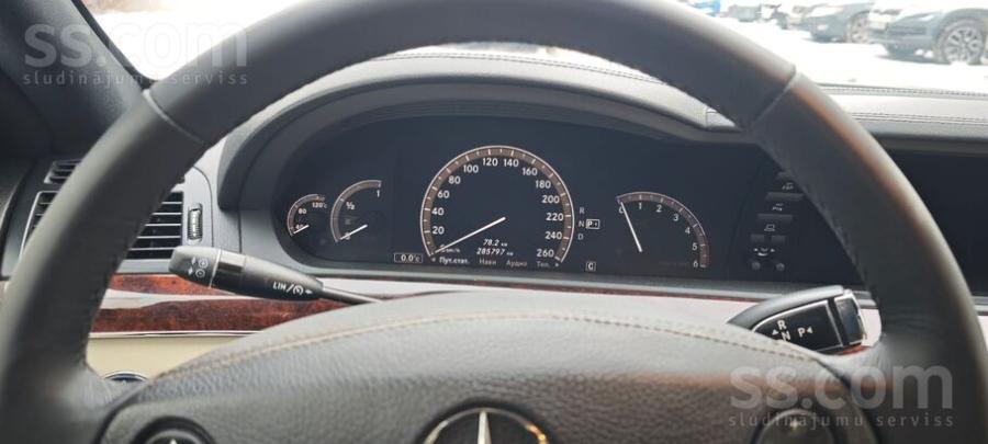 Black Mercedes-Benz S 320 2006 in Riga, with an engine capacity of 3.00 L and mileage of 286 thousand km for 7000 €, photo 17 on AUTOMOTO.COM.LV