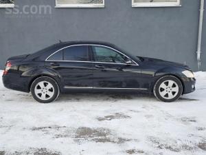 Melns Mercedes-Benz S 320 2006 Ogre, ar dzinēja tilpumu 3.00 L un nobraukumu 340 tūkst. km par 7300 €, foto 5 vietnē AUTOMOTO.COM.LV