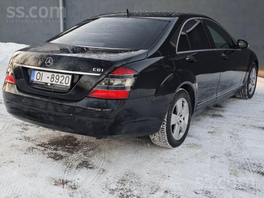 Melns Mercedes-Benz S 320 2006 Ogre, ar dzinēja tilpumu 3.00 L un nobraukumu 340 tūkst. km par 7300 €, foto 7 vietnē AUTOMOTO.COM.LV