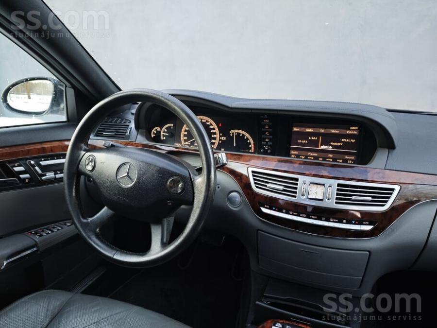 Melns Mercedes-Benz S 320 2006 Ogre, ar dzinēja tilpumu 3.00 L un nobraukumu 340 tūkst. km par 7300 €, foto 12 vietnē AUTOMOTO.COM.LV