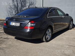 Черный Мерседес С 320 2006 в Огре, объемом двигателя 3.00 л и пробегом 340 тыс. км за 6150 €, фото 7 на AUTOMOTO.COM.LV
