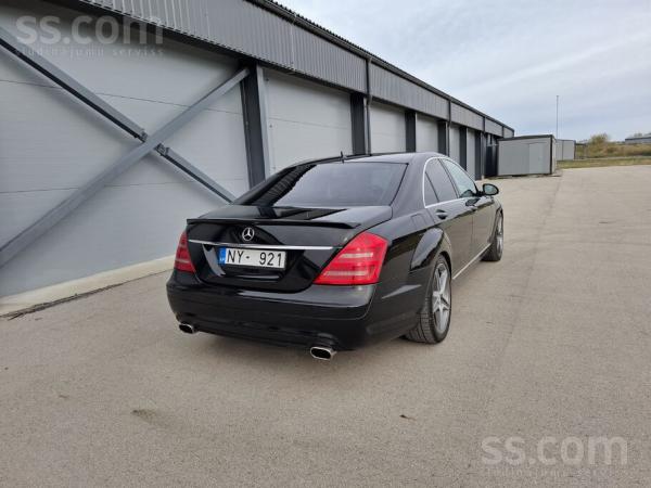 Черный Мерседес С 320 2006 в Прейли, объемом двигателя 3.00 л и пробегом 411 тыс. км за 6350 €, фото 3 на AUTOMOTO.COM.LV