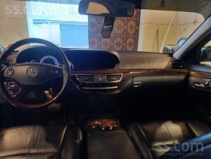 Melns Mercedes-Benz S 320 2006 Preiļi, ar dzinēja tilpumu 3.00 L un nobraukumu 411 tūkst. km par 6350 €, foto 7 vietnē AUTOMOTO.COM.LV