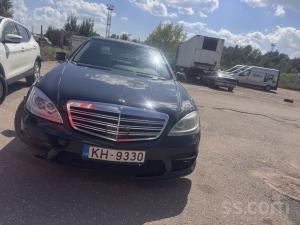 Черный Мерседес С 320 2006 в Рига, объемом двигателя 3.00 л и пробегом 401 тыс. км за 4999 €, фото 6 на AUTOMOTO.COM.LV