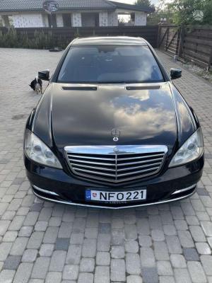 Черный Мерседес С 320 2006 в Клайпеда, объемом двигателя 3.20 л и пробегом 420 тыс. км за 6500 €, фото 3 на AUTOMOTO.COM.LV