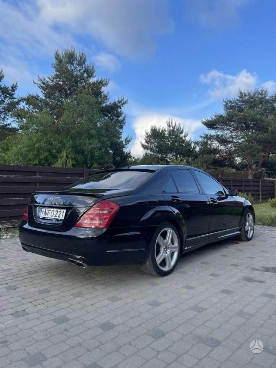 Черный Мерседес С 320 2006 в Клайпеда, объемом двигателя 3.20 л и пробегом 420 тыс. км за 6500 €, фото 5 на AUTOMOTO.COM.LV
