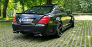 Черный Мерседес С 320 2006 в Вильнюс, объемом двигателя 3.20 л и пробегом 250 тыс. км за 5300 €, фото 3 на AUTOMOTO.COM.LV