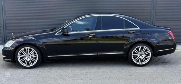 Melns Mercedes-Benz S 320 2006 Viļņa, ar dzinēja tilpumu 2.99 L un nobraukumu 295 tūkst. km par 4700 €, foto 5 vietnē AUTOMOTO.COM.LV