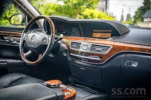 Melns Mercedes-Benz S 320 2006 Rīga, ar dzinēja tilpumu 3.00 L un nobraukumu 0 tūkst. km par 6990 €, foto 9 vietnē AUTOMOTO.COM.LV