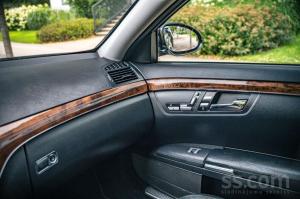 Melns Mercedes-Benz S 320 2006 Rīga, ar dzinēja tilpumu 3.00 L un nobraukumu 0 tūkst. km par 6990 €, foto 12 vietnē AUTOMOTO.COM.LV