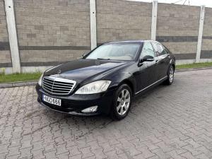 Melns Mercedes-Benz S 320 2006 Viļņa, ar dzinēja tilpumu 2.99 L un nobraukumu 297 tūkst. km par 4900 €, foto  vietnē AUTOMOTO.COM.LV