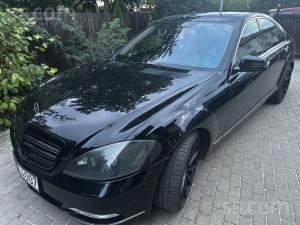Черный Мерседес С 320 2006 в Огре, объемом двигателя 3.00 л и пробегом 268 тыс. км за 5250 €, фото  на AUTOMOTO.COM.LV