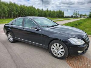 Melns Mercedes-Benz S 320 2006 Viļņa, ar dzinēja tilpumu 0.00 L un nobraukumu 446 tūkst. km par 4000 €, foto  vietnē AUTOMOTO.COM.LV