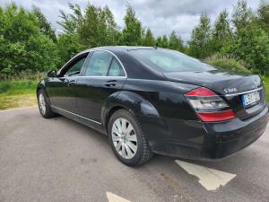 Black Mercedes-Benz S 320 2006 in Vilnius, with an engine capacity of 0.00 L and mileage of 446 thousand km for 4000 €, photo 5 on AUTOMOTO.COM.LV