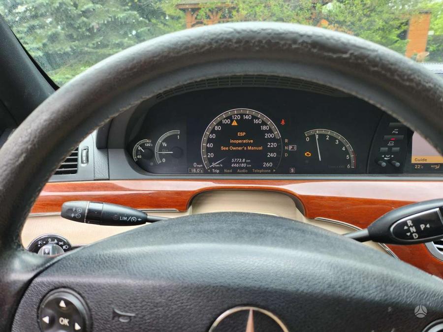 Black Mercedes-Benz S 320 2006 in Vilnius, with an engine capacity of 0.00 L and mileage of 446 thousand km for 4000 €, photo 13 on AUTOMOTO.COM.LV