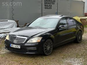 Black Mercedes-Benz S 320 2006 in Riga, with an engine capacity of 3.00 L and mileage of 0 thousand km for 3990 €, photo  on AUTOMOTO.COM.LV