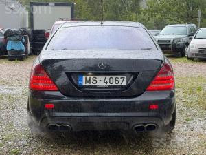 Black Mercedes-Benz S 320 2006 in Riga, with an engine capacity of 3.00 L and mileage of 0 thousand km for 3990 €, photo 7 on AUTOMOTO.COM.LV