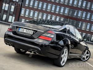 Black Mercedes-Benz S 320 2006 in Riga, with an engine capacity of 3.00 L and mileage of 344 thousand km for 7750 €, photo 7 on AUTOMOTO.COM.LV