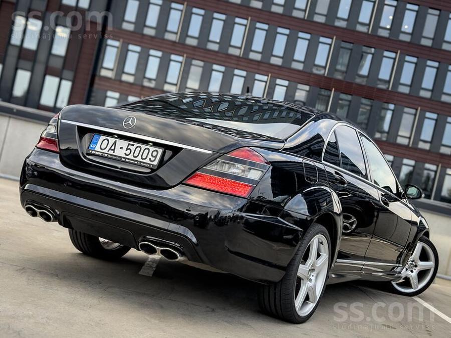 Black Mercedes-Benz S 320 2006 in Riga, with an engine capacity of 3.00 L and mileage of 344 thousand km for 7750 €, photo 7 on AUTOMOTO.COM.LV