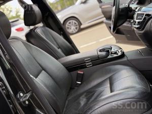 Black Mercedes-Benz S 320 2006 in Riga, with an engine capacity of 3.00 L and mileage of 344 thousand km for 7750 €, photo 15 on AUTOMOTO.COM.LV