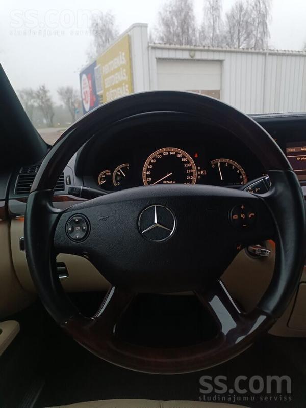 Black Mercedes-Benz S 320 2007 in Riga, with an engine capacity of 3.00 L and mileage of 295 thousand km for 7500 €, photo 9 on AUTOMOTO.COM.LV