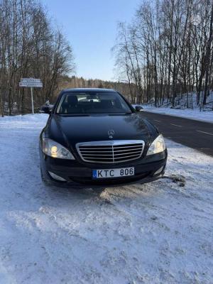 Black Mercedes-Benz S 320 2007 in Kaunas, with an engine capacity of 2.99 L and mileage of 412 thousand km for 5700 €, photo 5 on AUTOMOTO.COM.LV