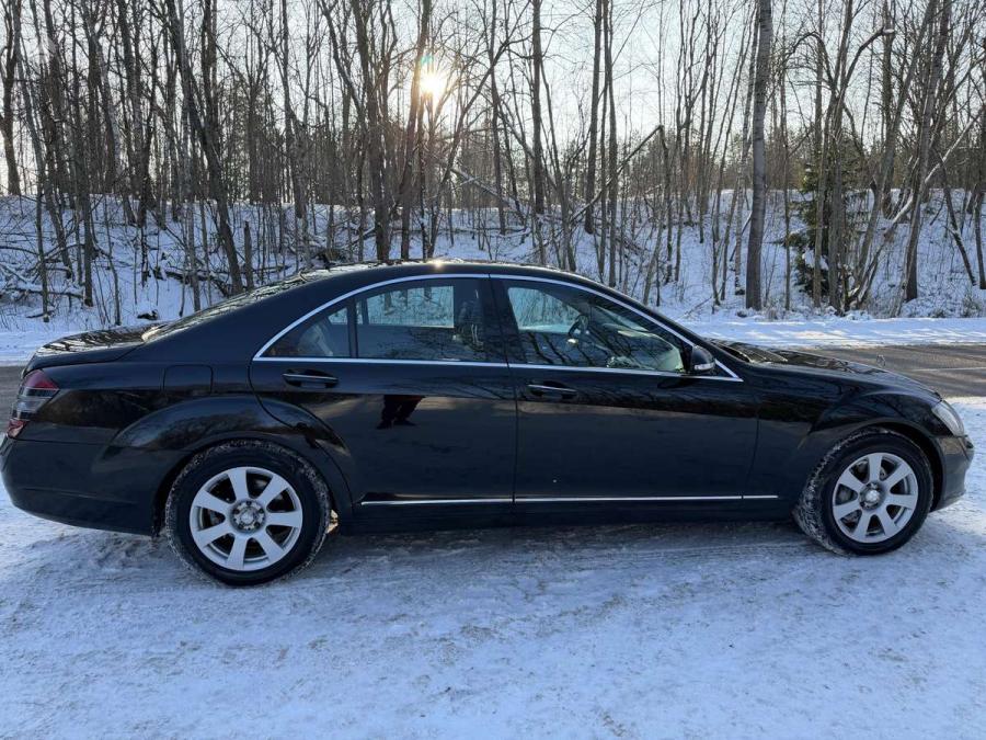 Black Mercedes-Benz S 320 2007 in Kaunas, with an engine capacity of 2.99 L and mileage of 412 thousand km for 5700 €, photo 9 on AUTOMOTO.COM.LV