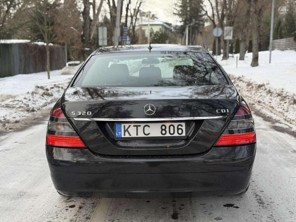 Black Mercedes-Benz S 320 2007 in Vilnius, with an engine capacity of 2.99 L and mileage of 404 thousand km for 4900 €, photo 6 on AUTOMOTO.COM.LV