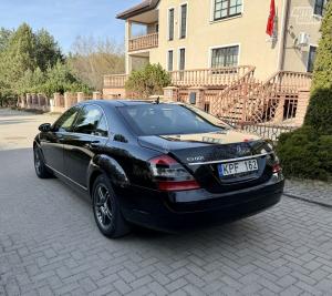 Melns Mercedes-Benz S 320 2007 Viļņa, ar dzinēja tilpumu 3.00 L un nobraukumu 441 tūkst. km par 4900 €, foto 5 vietnē AUTOMOTO.COM.LV