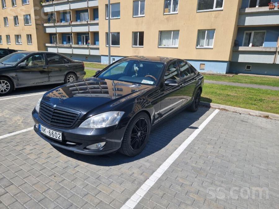 Melns Mercedes-Benz S 320 2007 Rīga, ar dzinēja tilpumu 3.00 L un nobraukumu 335 tūkst. km par 6600 €, foto 1 vietnē AUTOMOTO.COM.LV