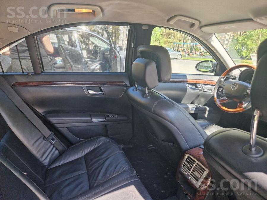Melns Mercedes-Benz S 320 2007 Rīga, ar dzinēja tilpumu 3.00 L un nobraukumu 335 tūkst. km par 6600 €, foto 8 vietnē AUTOMOTO.COM.LV