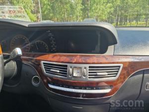 Melns Mercedes-Benz S 320 2007 Rīga, ar dzinēja tilpumu 3.00 L un nobraukumu 335 tūkst. km par 6600 €, foto 11 vietnē AUTOMOTO.COM.LV