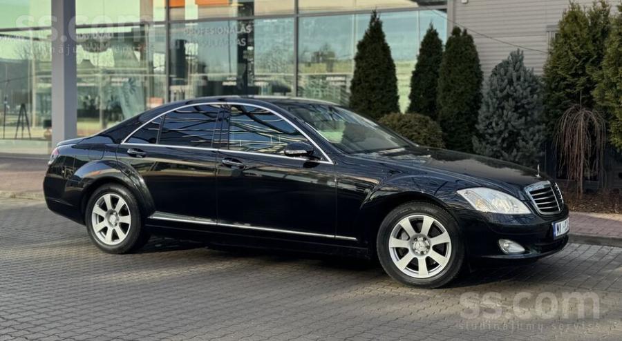 Melns Mercedes-Benz S 320 2007 Rīga, ar dzinēja tilpumu 3.00 L un nobraukumu 306 tūkst. km par 6200 €, foto 1 vietnē AUTOMOTO.COM.LV